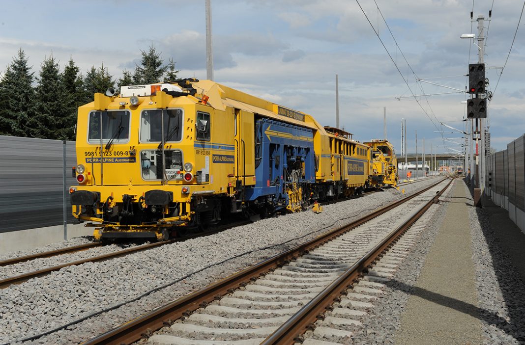 TAMPING MACHINE FEATURES, COMPONENTS AND FUNCTIONS