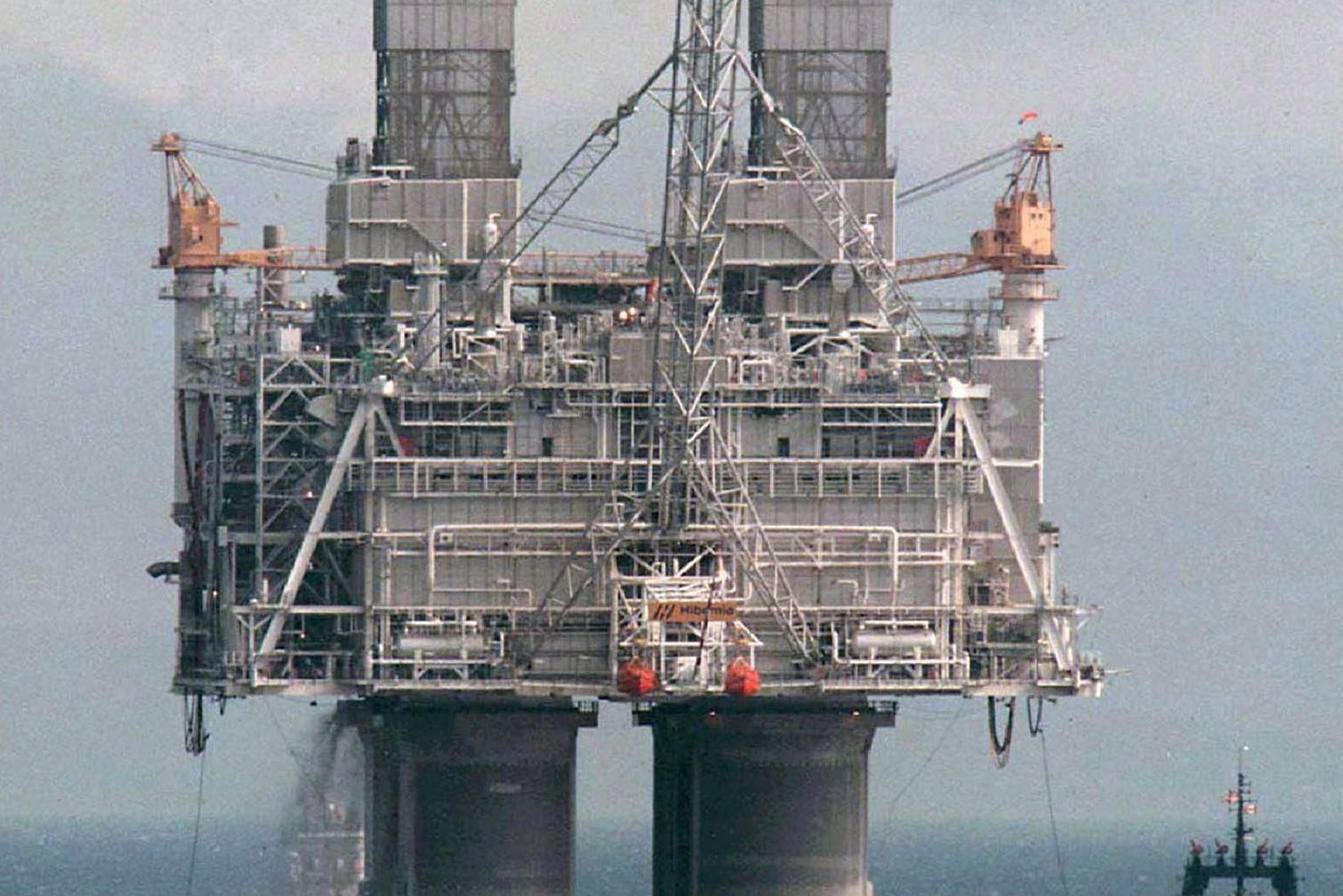 World’s Largest Oil Rigs Ranked: Top 6 and the Facts Behind Them