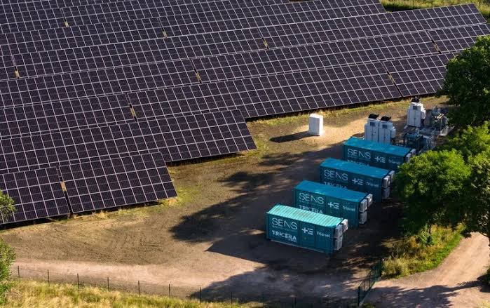 All to Know About $400 Million Catclaw Solar & Storage Facility in ...